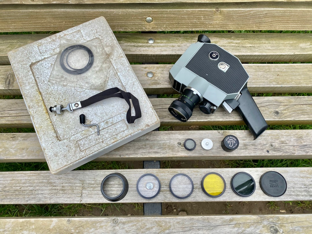 Old Vintage Soviet Movie Camera - Quartz 2 8C-3, Lens METEOR 8m ...