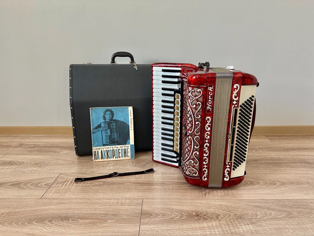Horch Full Size Piano Accordion, 120 Bass, Professional Concert ...