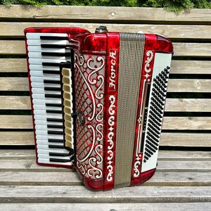 Like New Horch Full Size Piano Accordion, 120 Bass, Professional ...