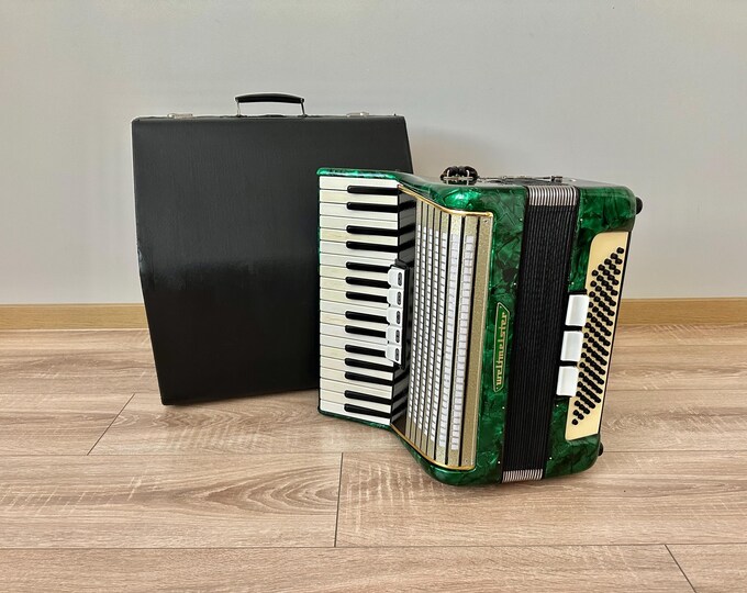 Weltmeister Accordion, 3/4 Accordion, 80 Bass, 34 Keys, 3 Voices, 53 ...