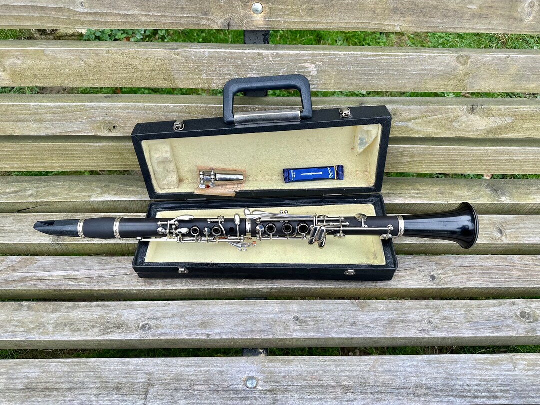 Vintage Clarinet in Hard Case, 26 Inches, Musical Woodwind Instrument ...