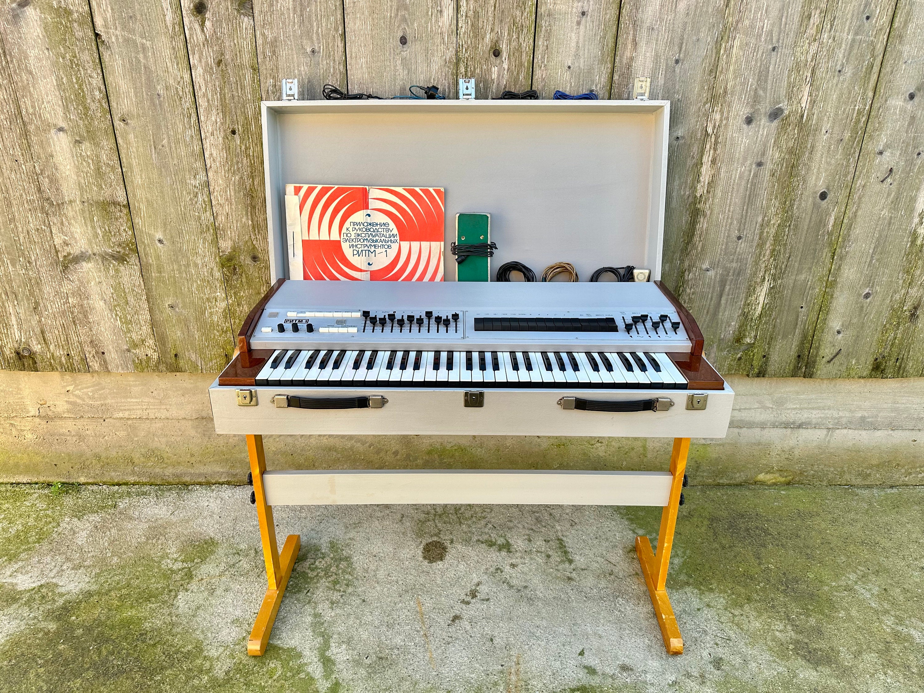 Vintage Ritm 1 Electronic Organ, USSR Synthesizer, Rhythm Machine - Etsy