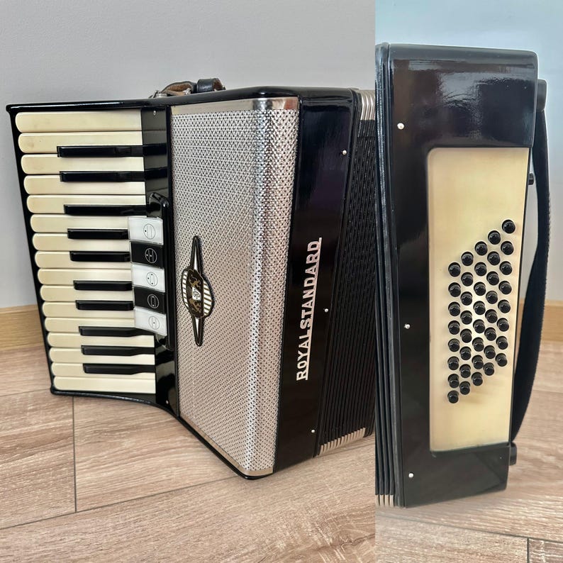 Like New Royal Standard Accordion, Small Accordion, 2/4 Accordion, 40 ...