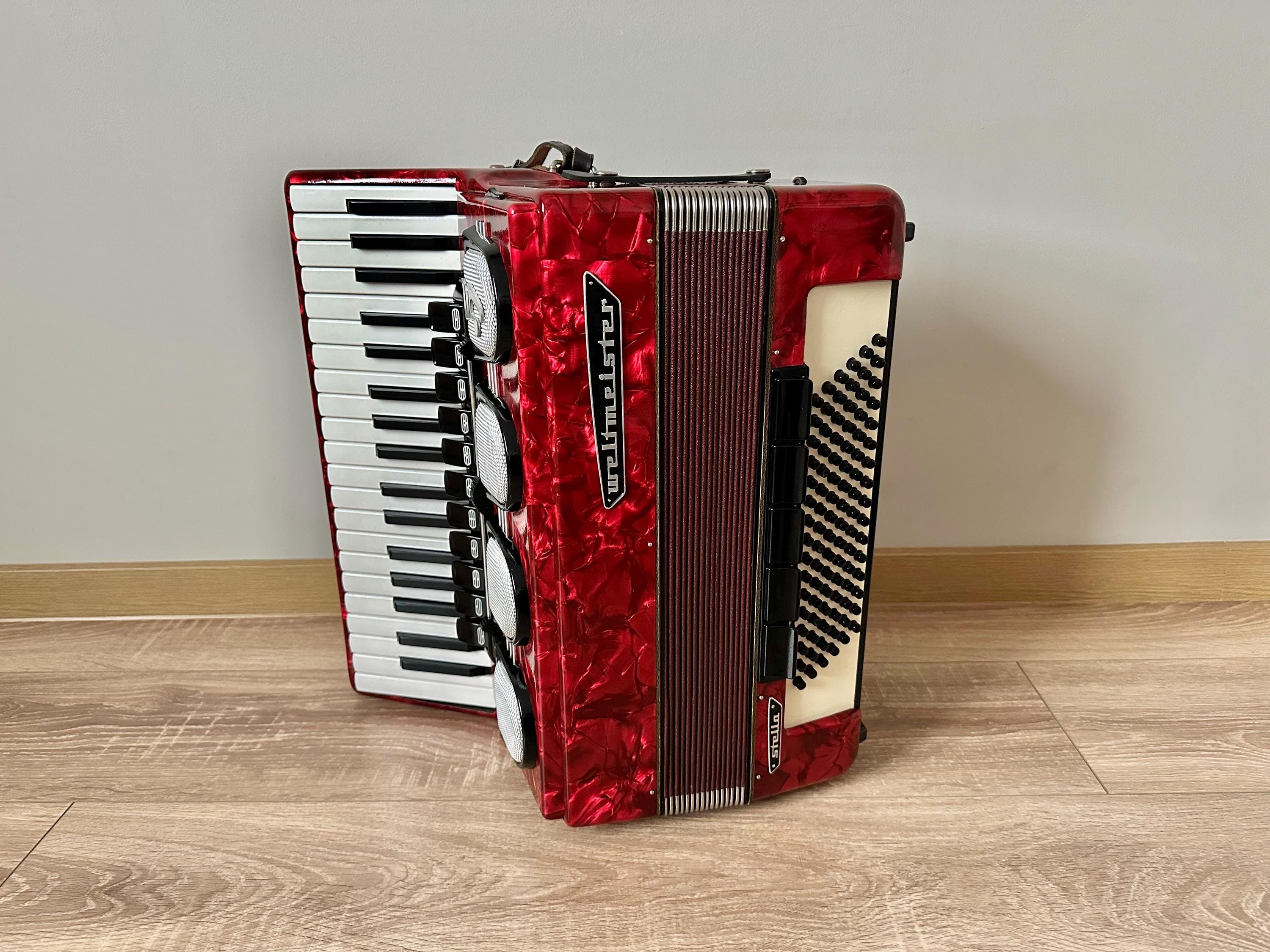 New Rare Weltmeister Accordion, 7/8 Accordion, 96 Bass, 37 Key, 4 Voice ...