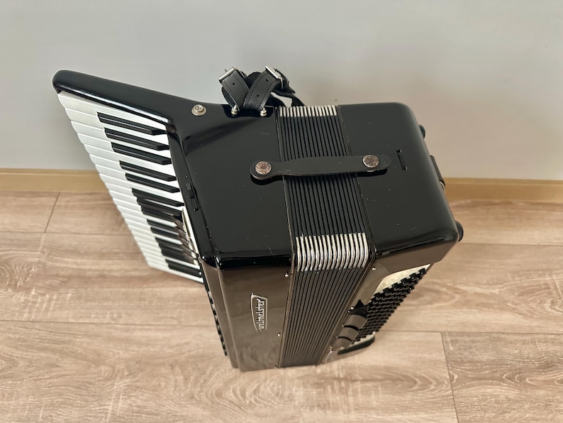 Rare Weltmeister Accordion, 7/8 Accordion, Stella, 96 Bass, 37 Key, 3 ...