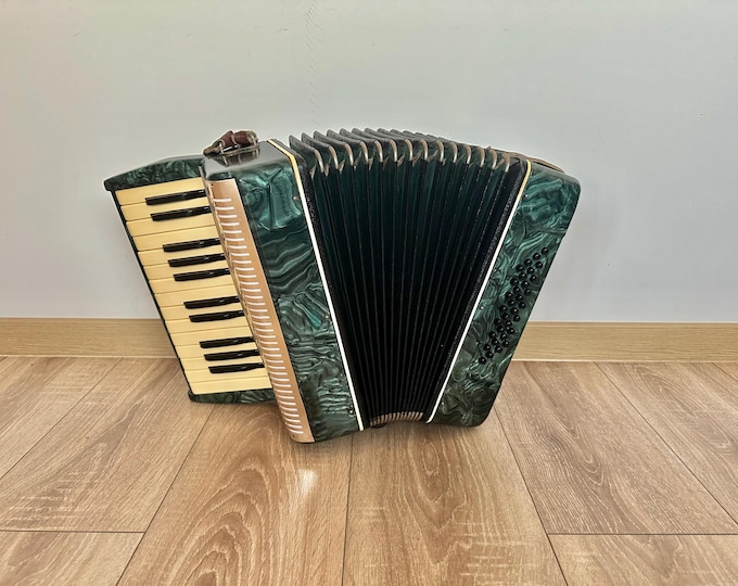 Small Accordion Belorus, Russian Accordion, 1/2 Accordion, 32 Bass, 25 ...