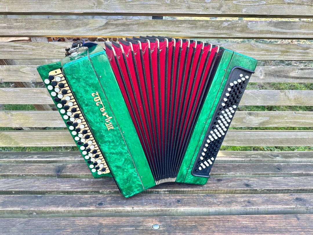Russian Bayan Tula 202 Tula Button Accordion 100 Bass Chromatic