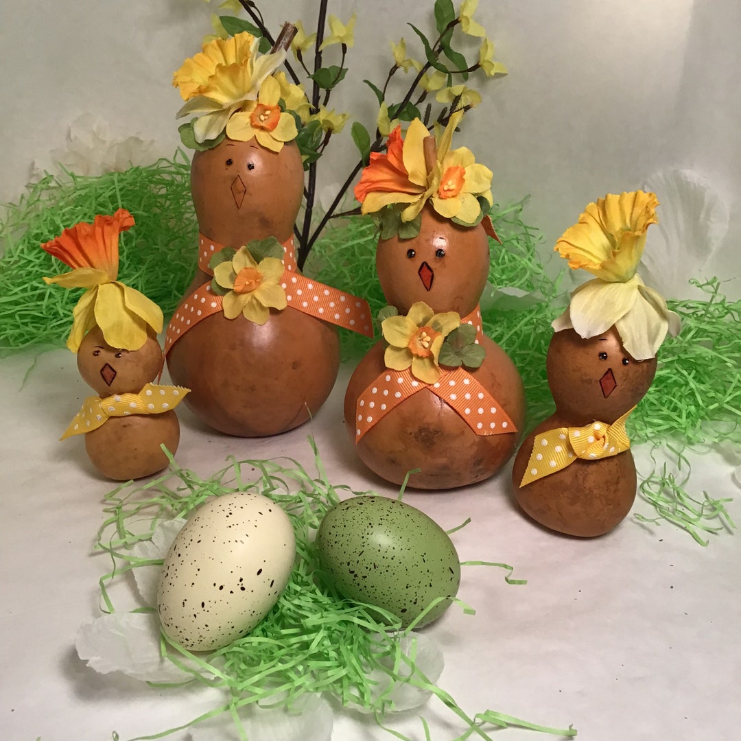 Pick a Little Vintage Handmade Chick Family Made of Dried Gourds and ...