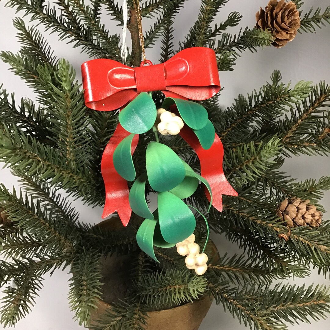 Mistletoe Painted Metal Toleware Ornament Vintage Midwest - Etsy