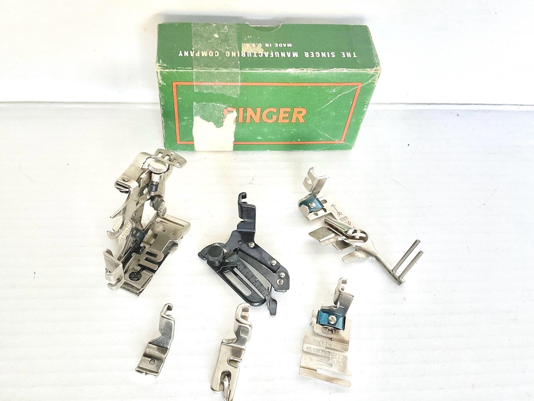 Antique Singer Sewing Machine Attachments 160809 Box Set Fits 15 66 201 ...