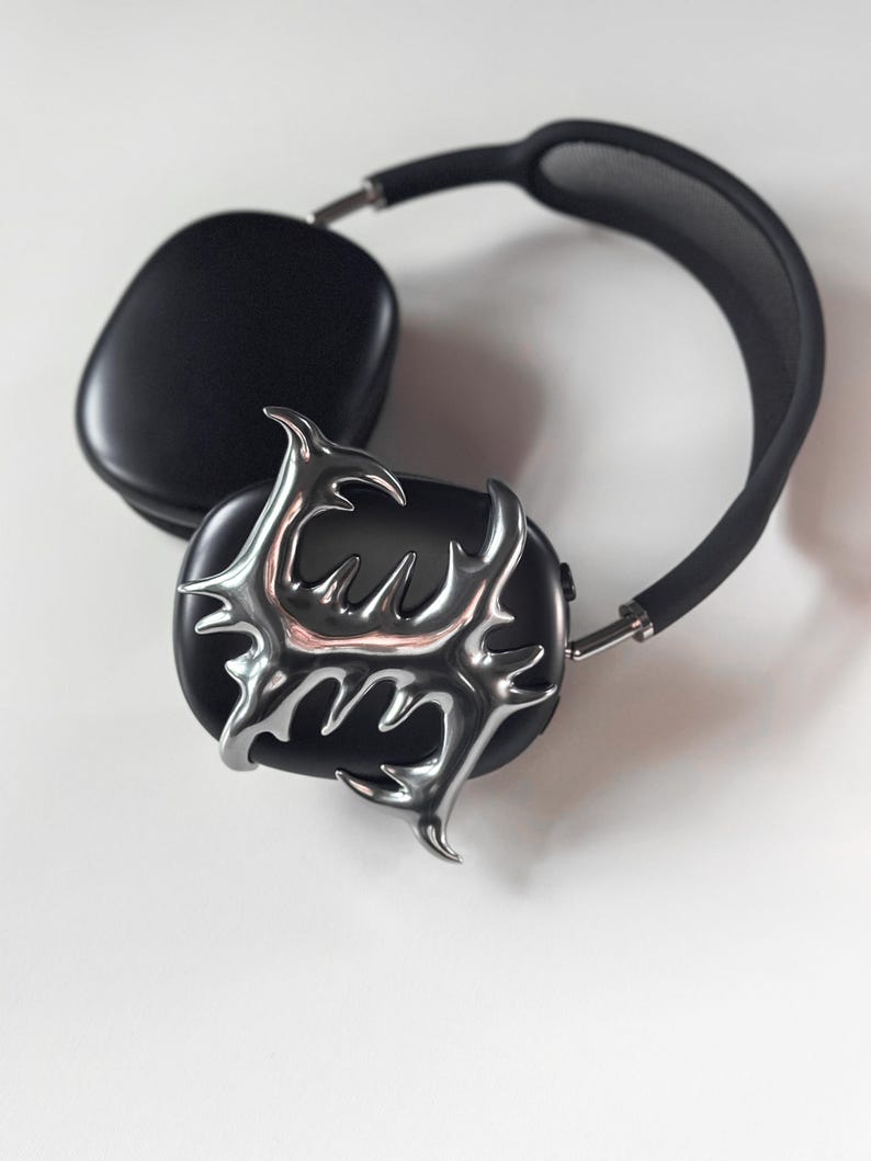Cyber Spike Airpods Max Headphone Case Cover - Glossy Silver Apple ...