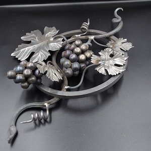 Lovely Big Steel Grapes Rosette, Wall Art, Metal Craft Work ...
