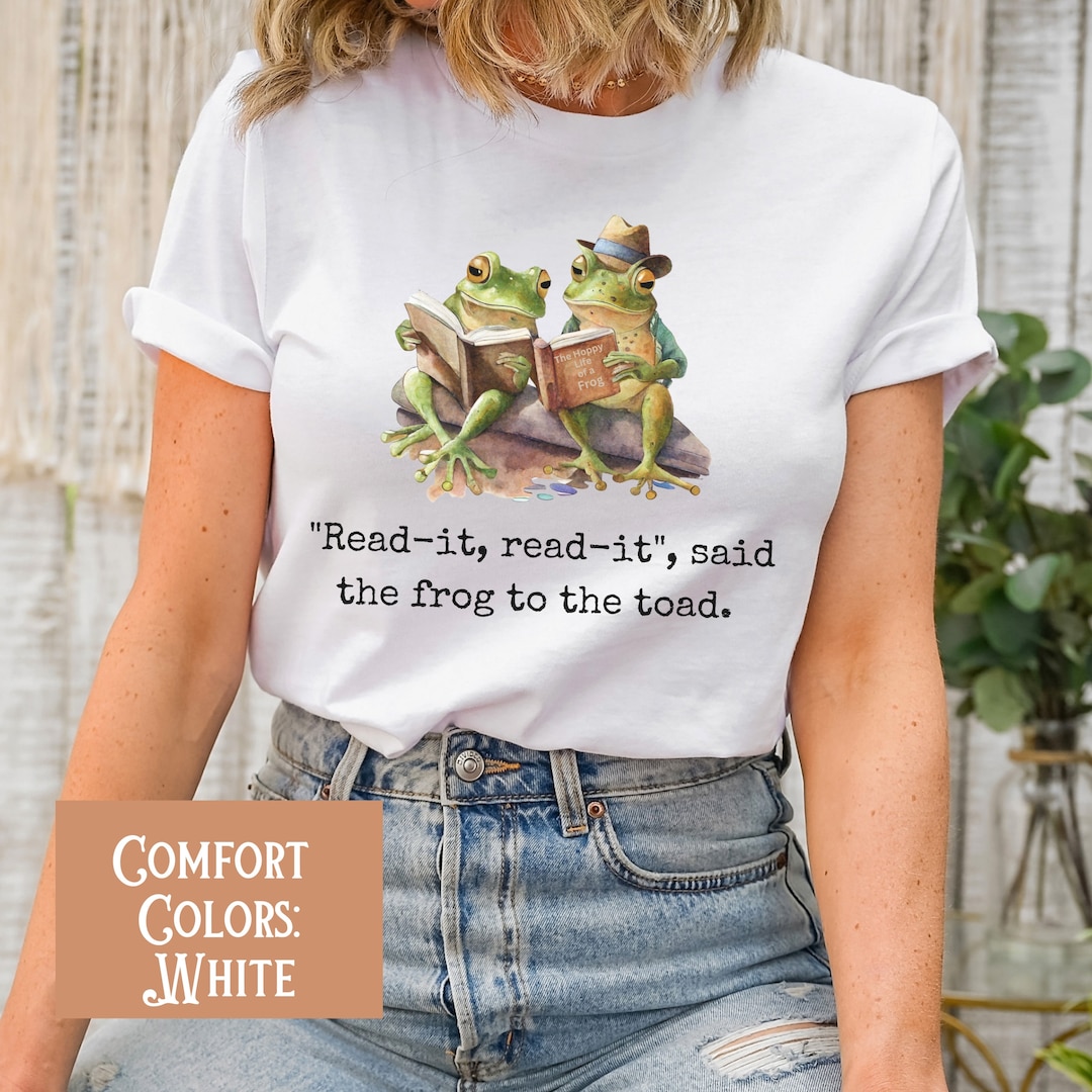 Frog Oversized T-shirt, CUTE READING FROG Shirt, Trendy Boho Amphibian ...