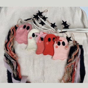 Boho Whimsical Ghost Garland, Cute Ghost Banner, Halloween Ghost Decor ...