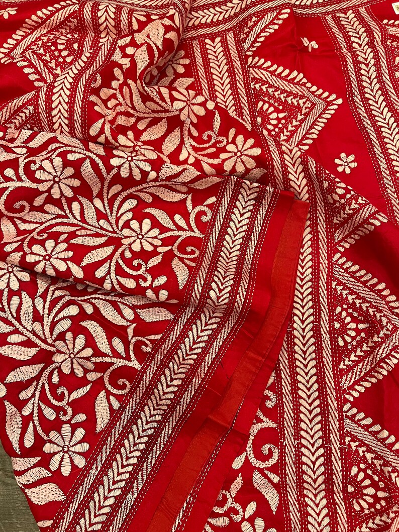Red Bangalore Silk Saree With Kantha Stitches of White Flower Motifs - Etsy