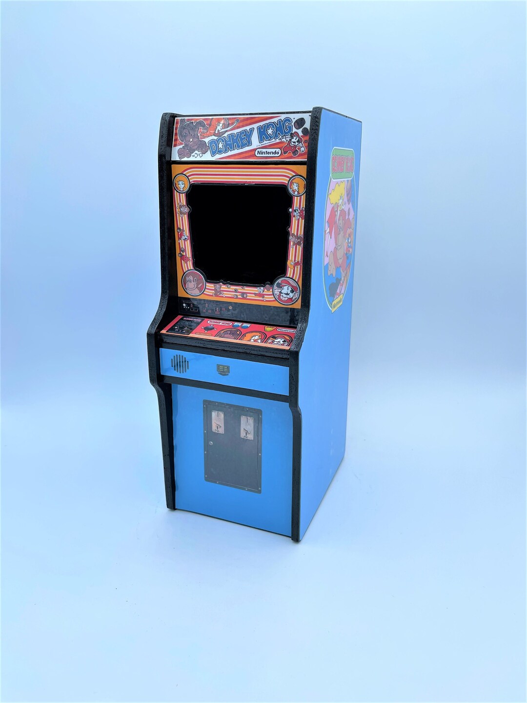 Squirrel Bird Donkey Kong Arcade Feeder, Fun Gift Idea, Unique Gift ...