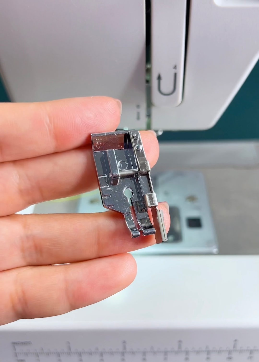 1/4" Edge Guide Presser Foot: Easy-snap Quilting Foot - Etsy