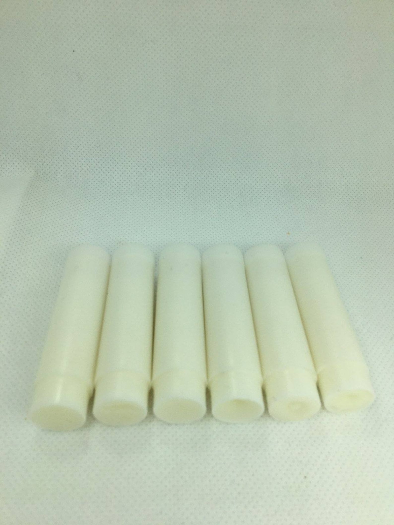 White Solid Lip Balm Bulk Containers With Fresh Coconut and Strawberry ...