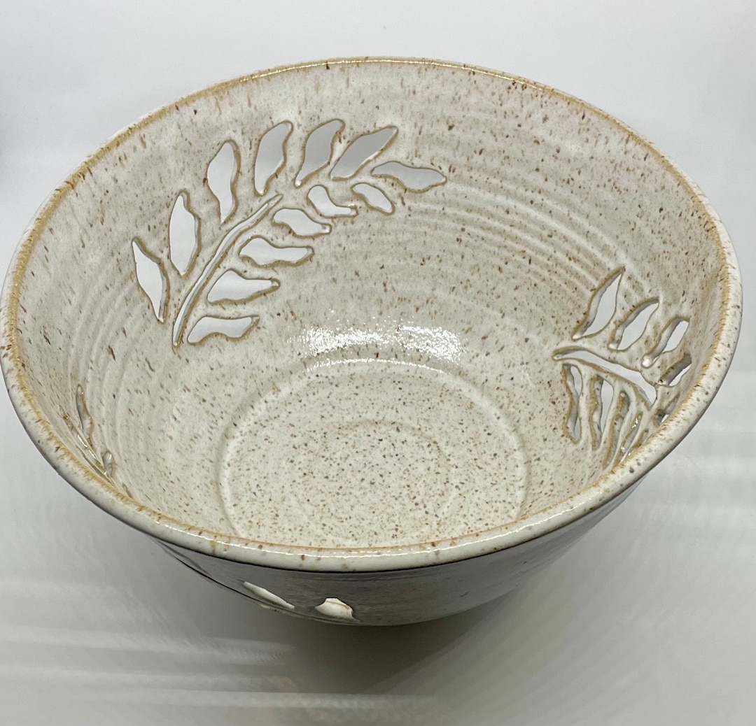 Large Fruit Bowl/ Berry Bowl - Etsy