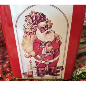 SET/3 Santa Tins, Square Graduating Tins, Santa in Toy Workshop, Santa ...