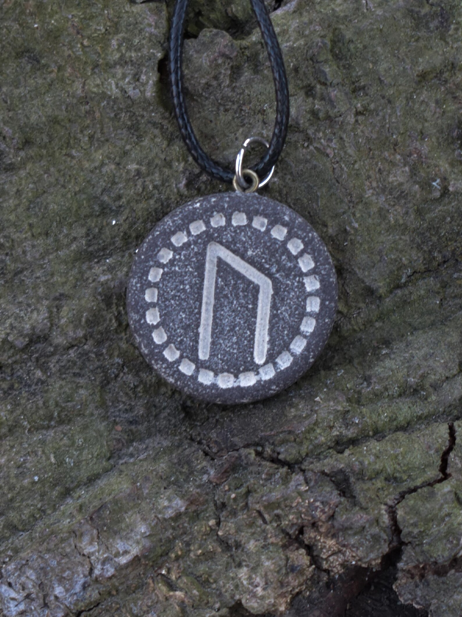 Uruz Rune Pendant,double Sided Simbol,rune Protection Necklace,viking ...