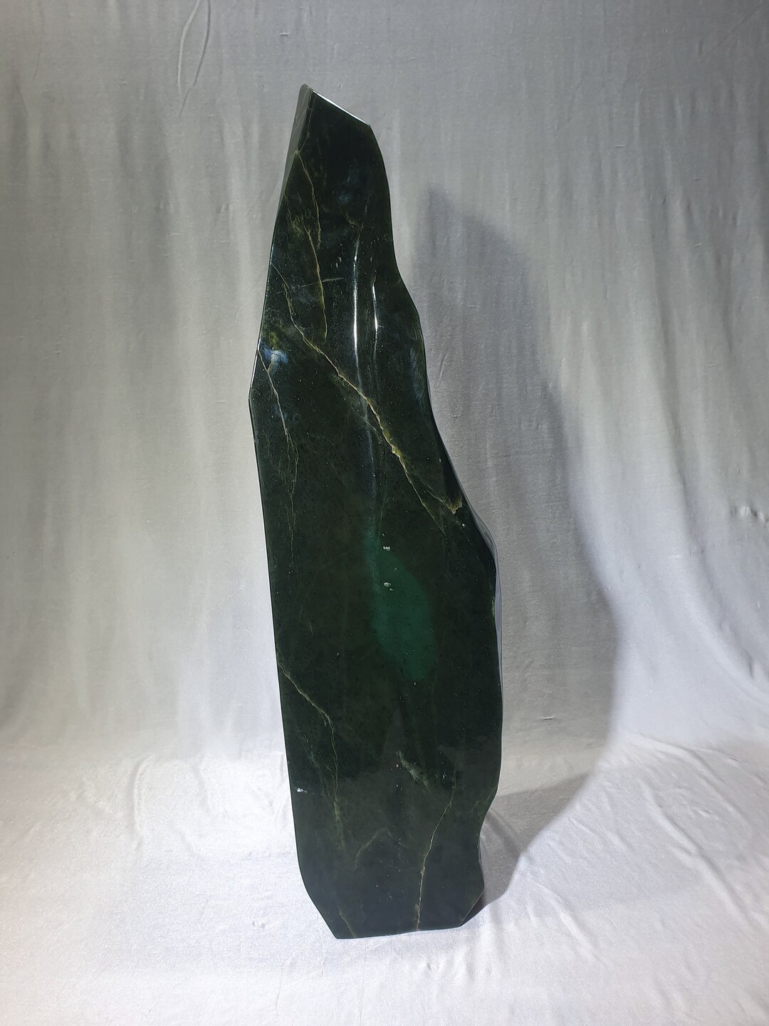 Jade Nephrite Sculpture Freeform Ground 20.5kg 59x16x14cm Interior ...