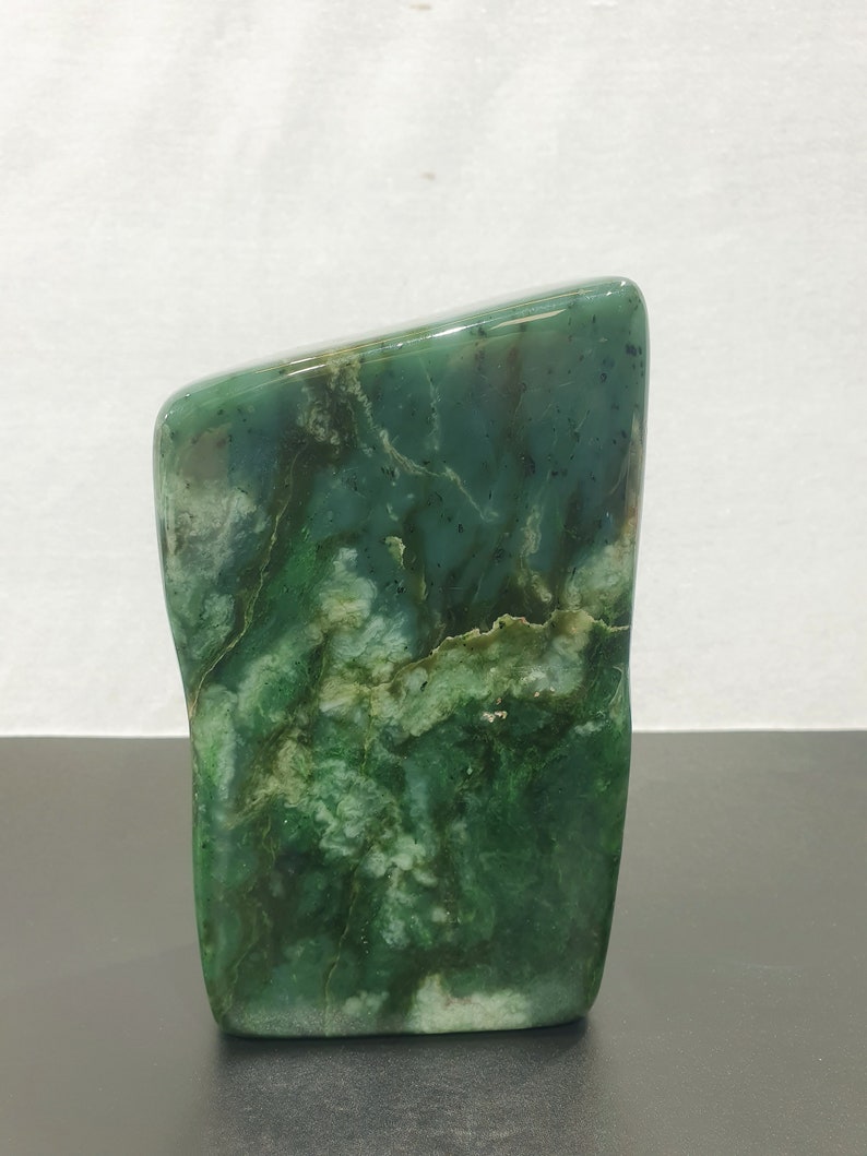 Jade Nephrite Sculpture Free Form Decoration Healing Stone Gemstone ...