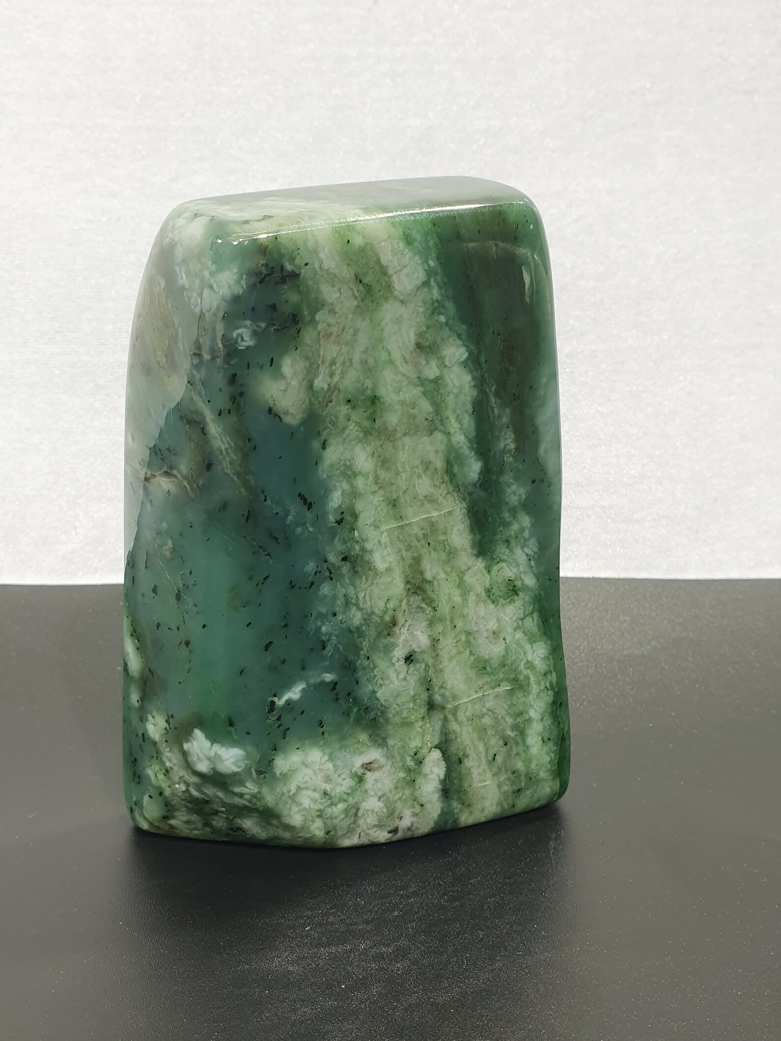 Jade Nephrite Sculpture Free Form Decoration Healing Stone Gemstone ...