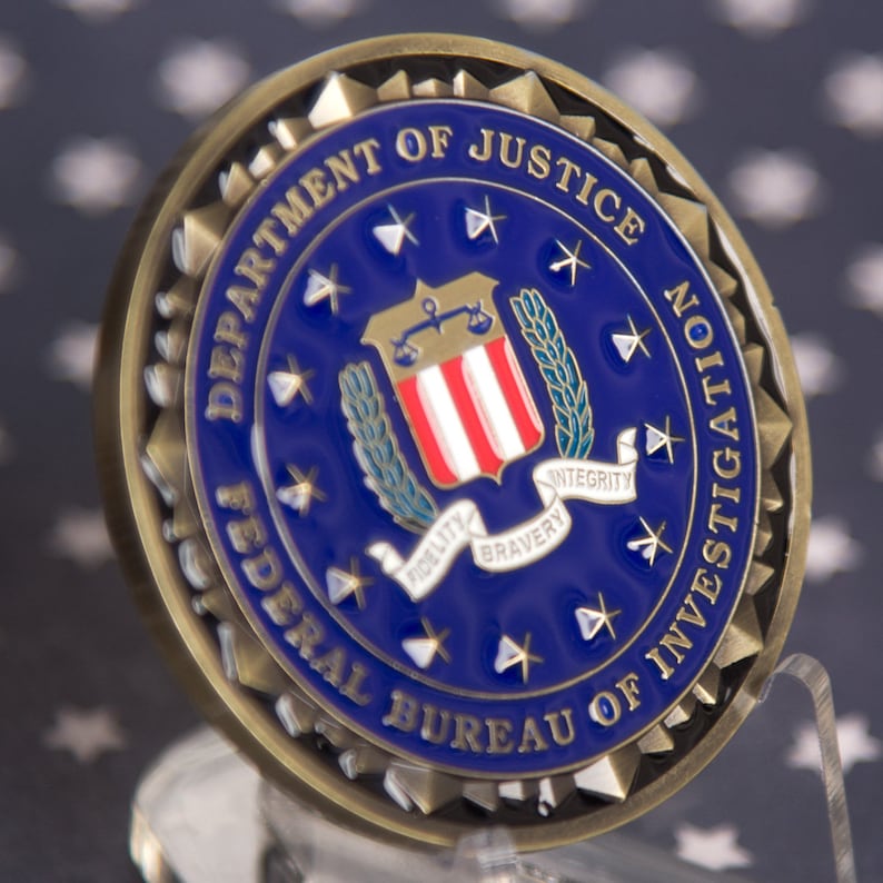 FBI John Douglas Netflix Mindhunter Personal Violent Crimes Serial ...