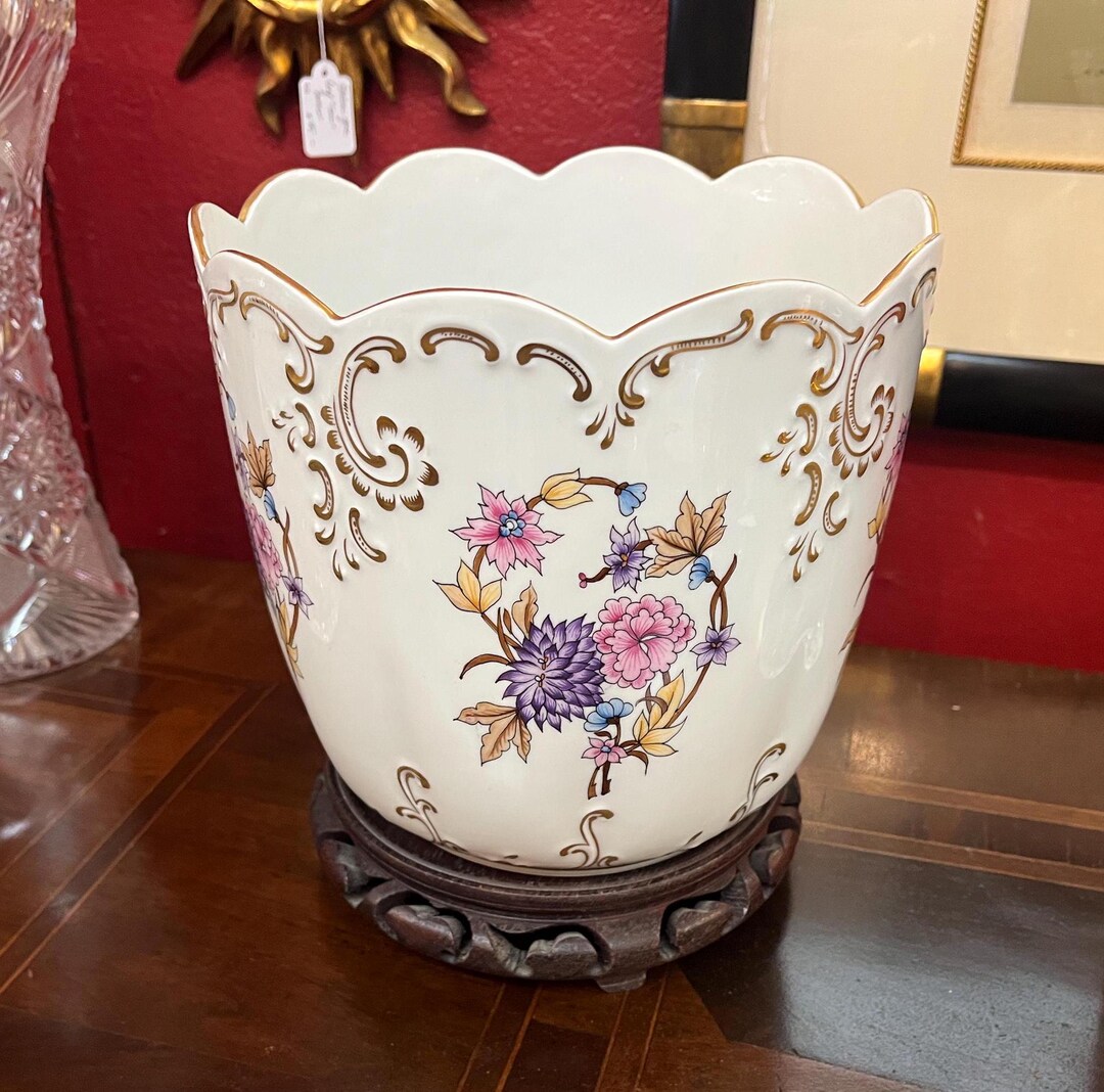 Vintage Scalloped Cachepot/planter From Hollohazi Porcelain Mfg of ...