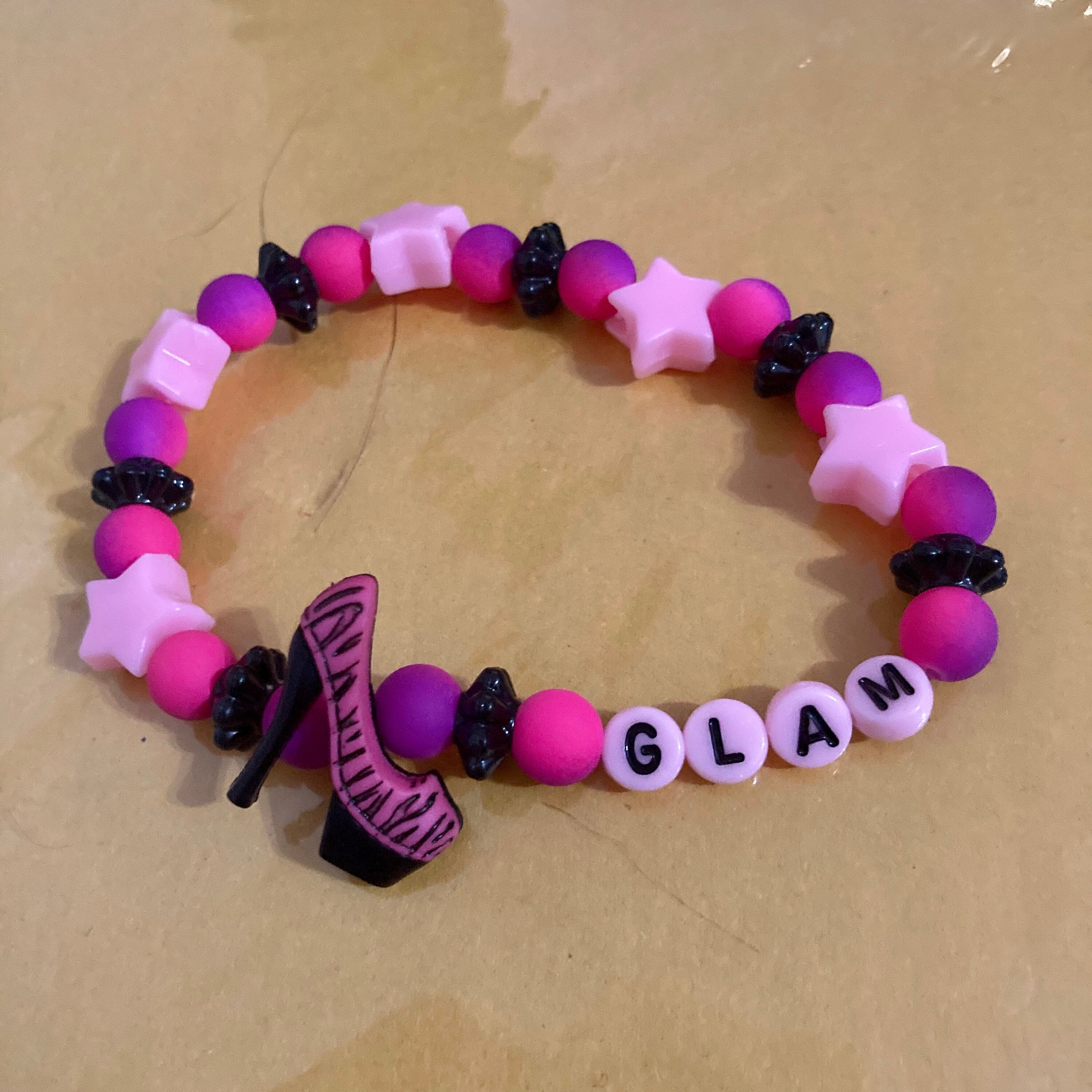 Set of 4 Shoe Kandi Bracelets With Words - Etsy UK
