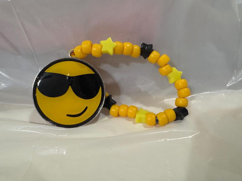 Pair of 2 Emoji Bracelets - Etsy