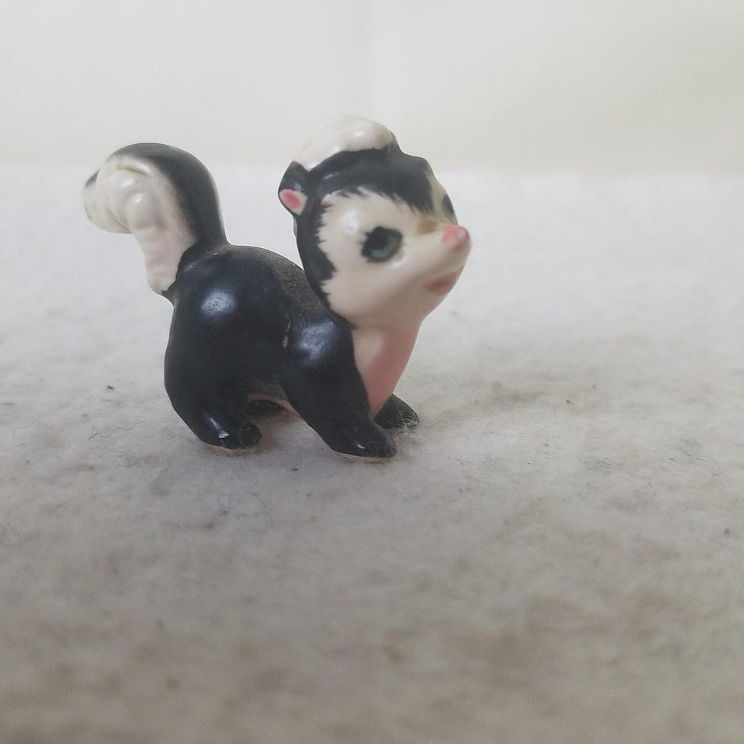 Miniature Skunk Figurine Ceramic Vntg Diorama Fairy Garden Doll House ...