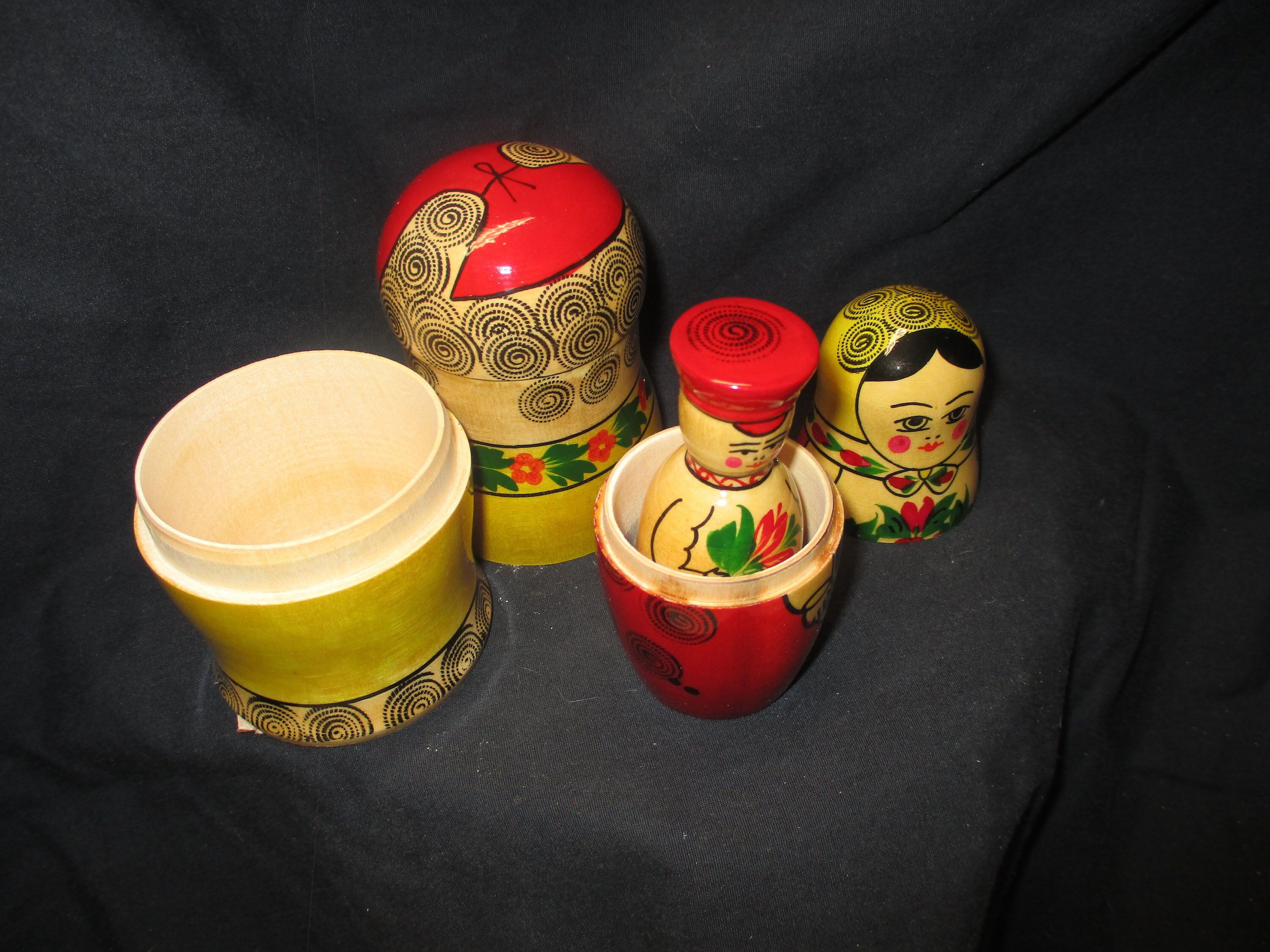 Russian Nesting Dolls Open