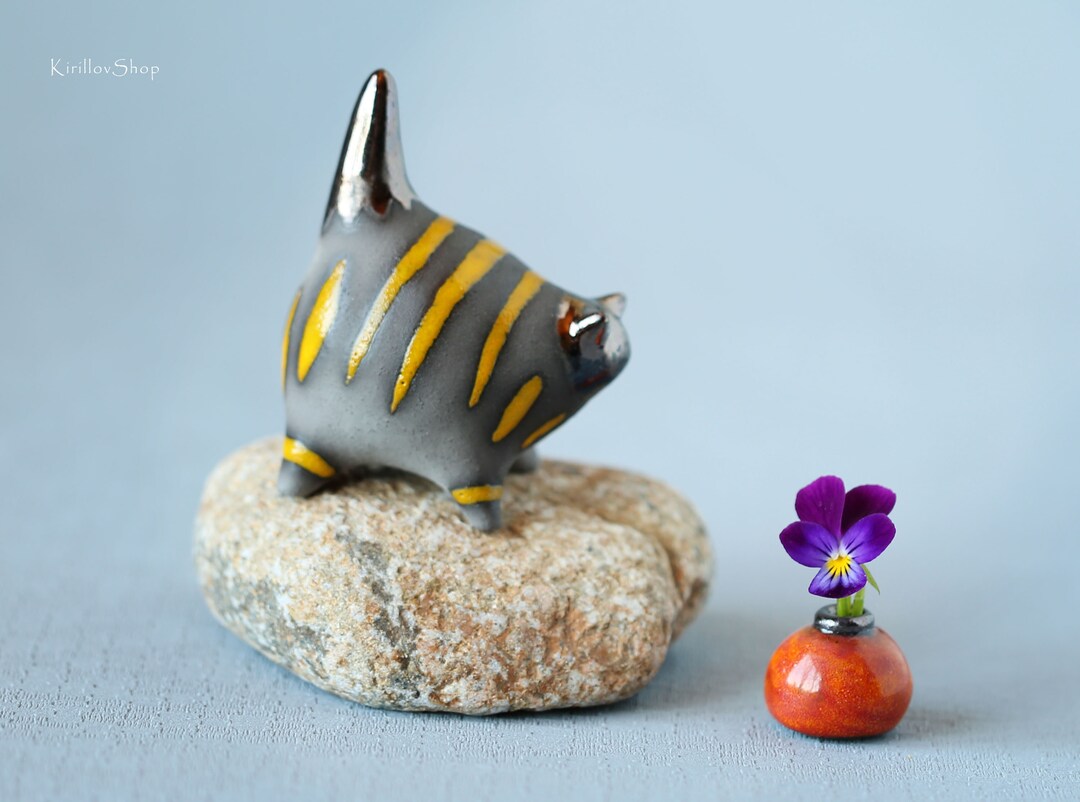 Cat Figurine, Ceramic Sculpture Cat, Yellow Cat, Art Striped Cat ...