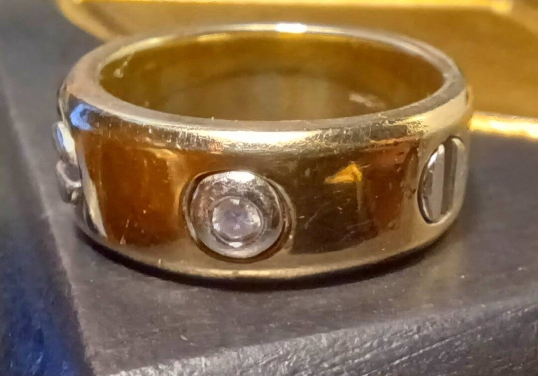 Vintage Hallmarked Solid 9ct Gold Diamond Screw Head Design Band Ring ...