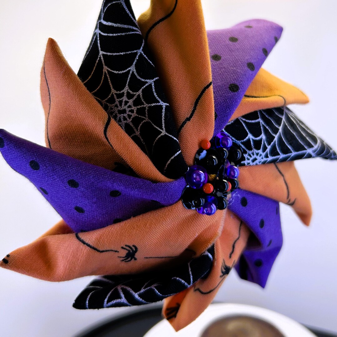 Spooky Prairie Point Pinwheel Handmade No-sew Fabric Ornament for ...