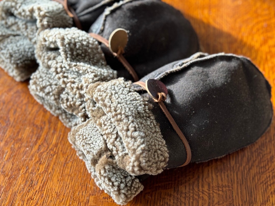 Genuine Sheepskin Mittens Handmade, Soft and Warm Wool Black / Dark ...