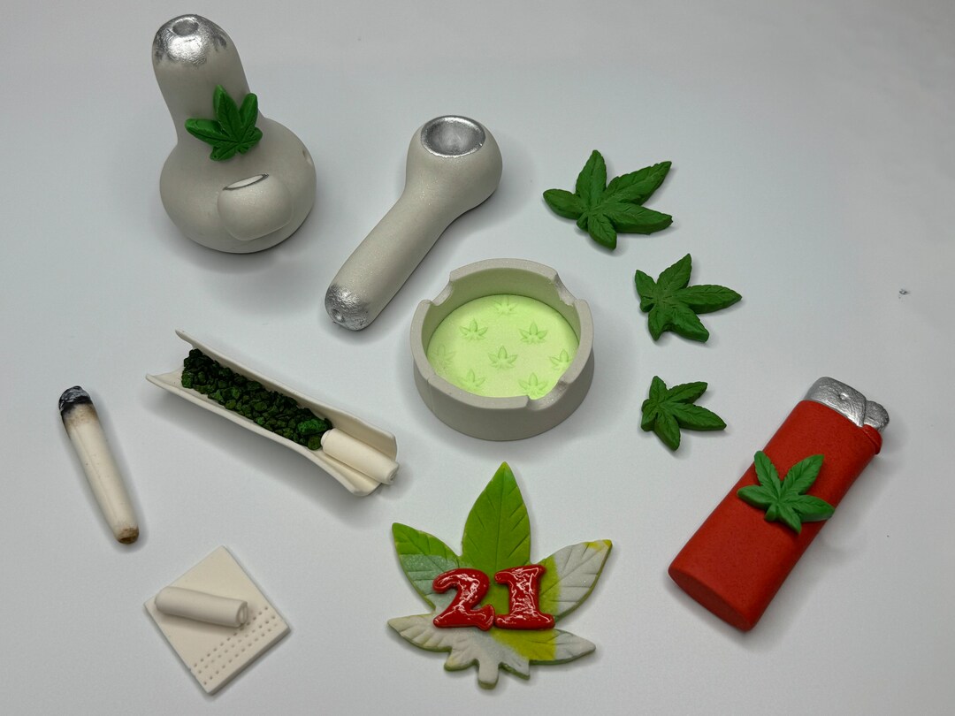 420 Cake Topper - Fondant Topper - Cake Decoration - 420 - Weed Cupcake ...