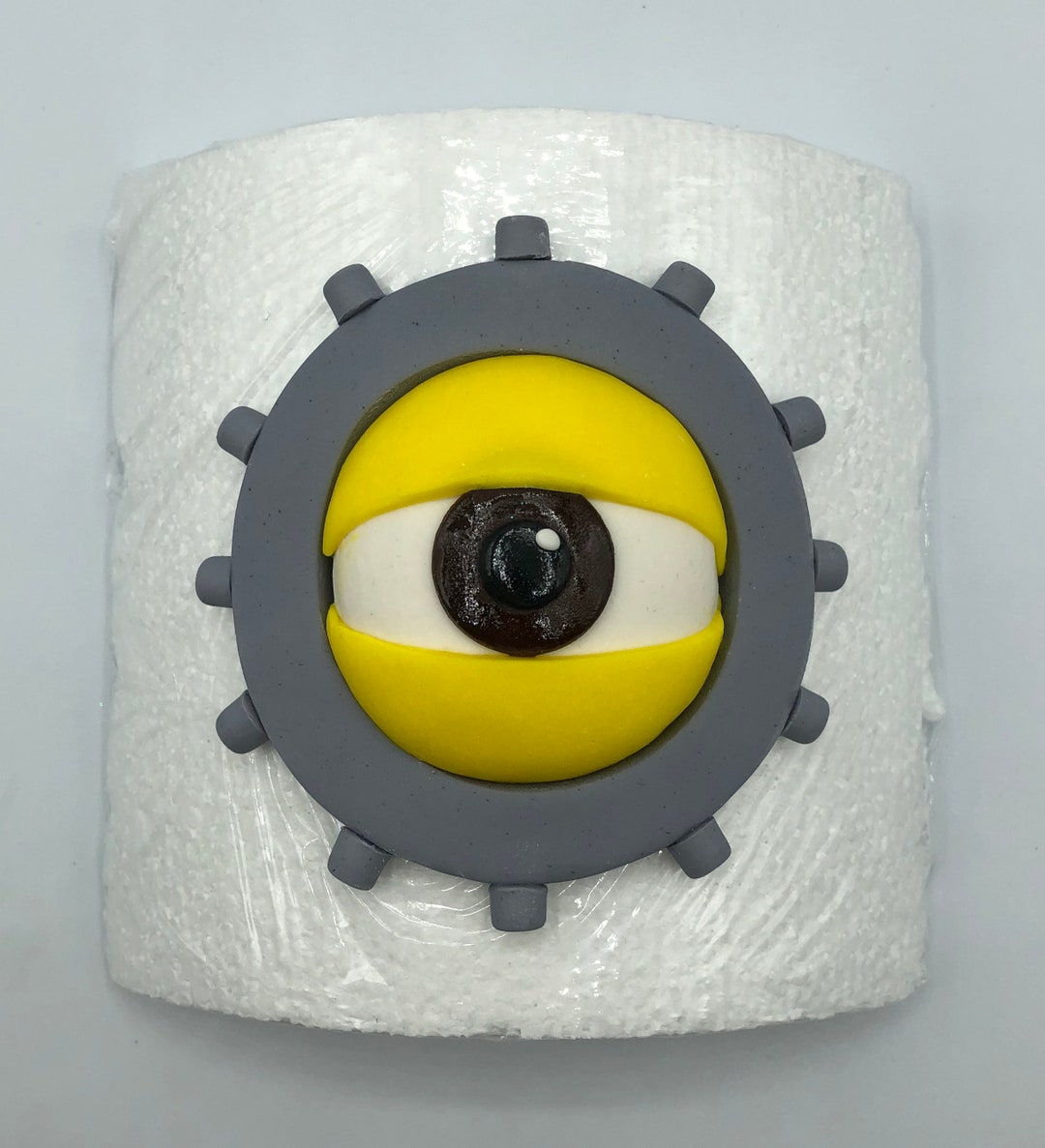 Minion Eye Cake Topper - Minion Eye for a 6"cake - Minions - Cake ...