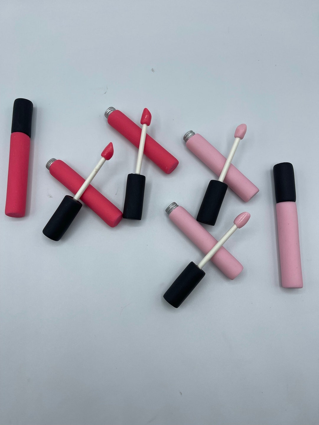 Lipstick - Gloss - Lips - Makeup - Fondant Cake Decoration - Beauty ...