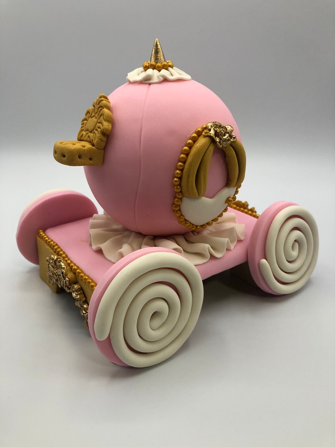 Fondant Princess Carriage Cake Topper – Pink and Gold Party Decoration ...