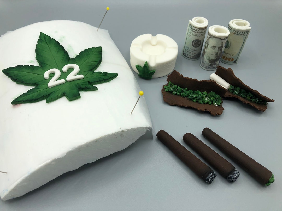 Weed Cake Decoration Cannabis Fondant Cake Decoration Marijuana Cake ...