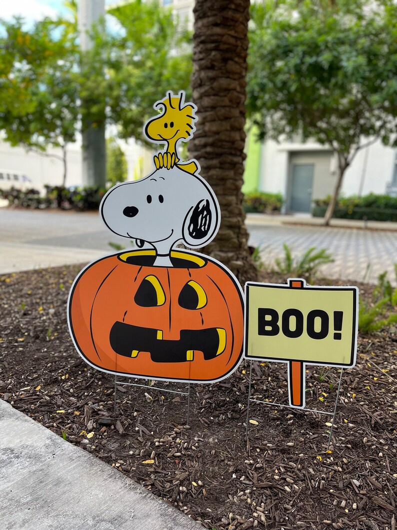 Snoopy Boo / Welcome Great Pumpkin Yard Sign / / Peanuts Yard - Etsy