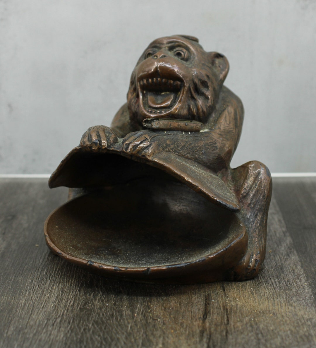 Ronson Brass Monkey & Shell Table Lighter - Etsy