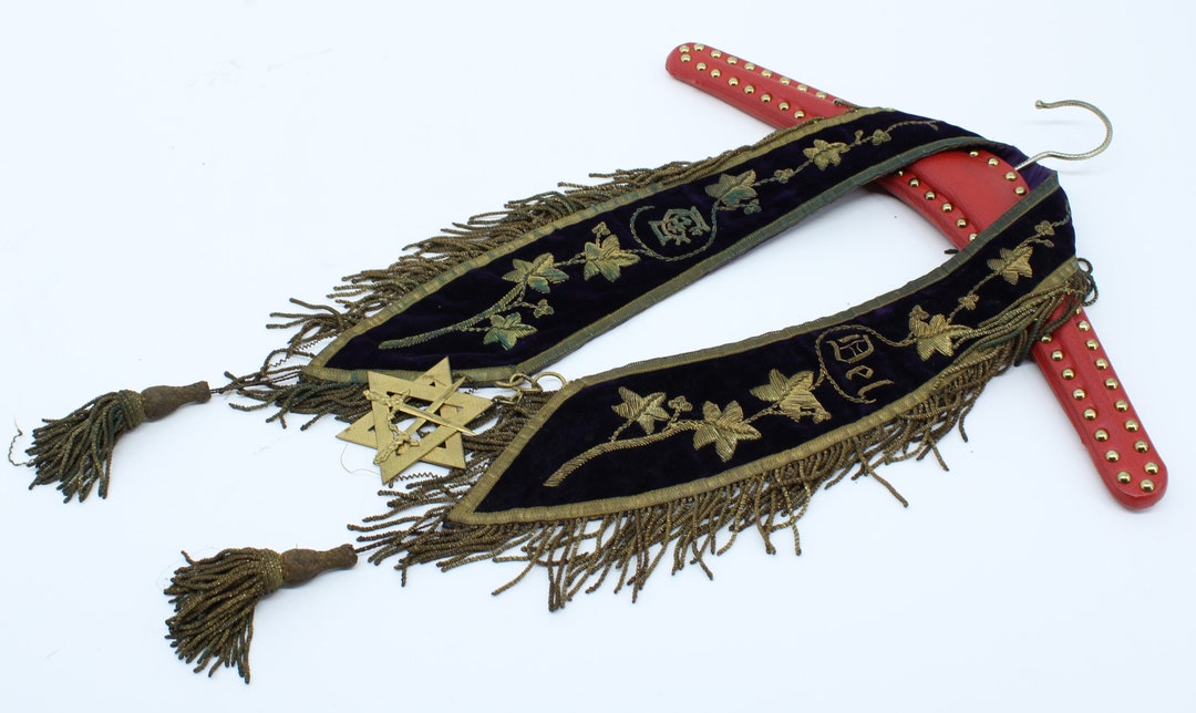 Oddfellows Ceremonial Sash With Crossed Swords, on Presentation Hanger ...