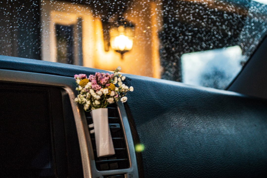 Sweetheart Car Vent Vase - Mini Bouquet Vase for Car Vent - Mini Vase ...