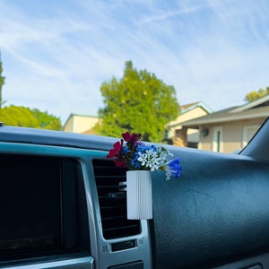 Sweetheart Car Vent Vase #2 - Mini Bouquet Vase for Car Vent - Mini ...