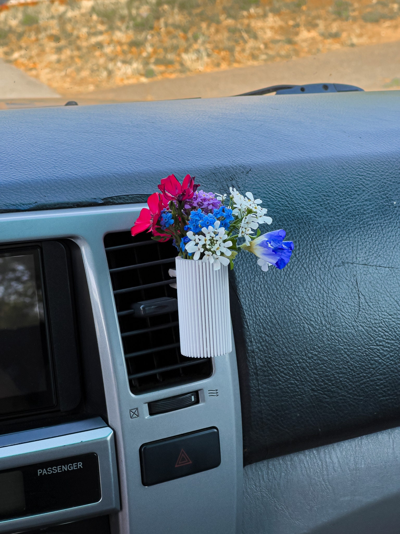 Sweetheart Car Vent Vase #2 - Mini Bouquet Vase for Car Vent - Mini ...