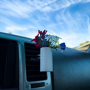 Sweetheart Car Vent Vase #2 - Mini Bouquet Vase for Car Vent - Mini ...